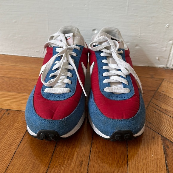 Nike | Shoes | Nike Waffle Trainer In Red Blue | Poshmark